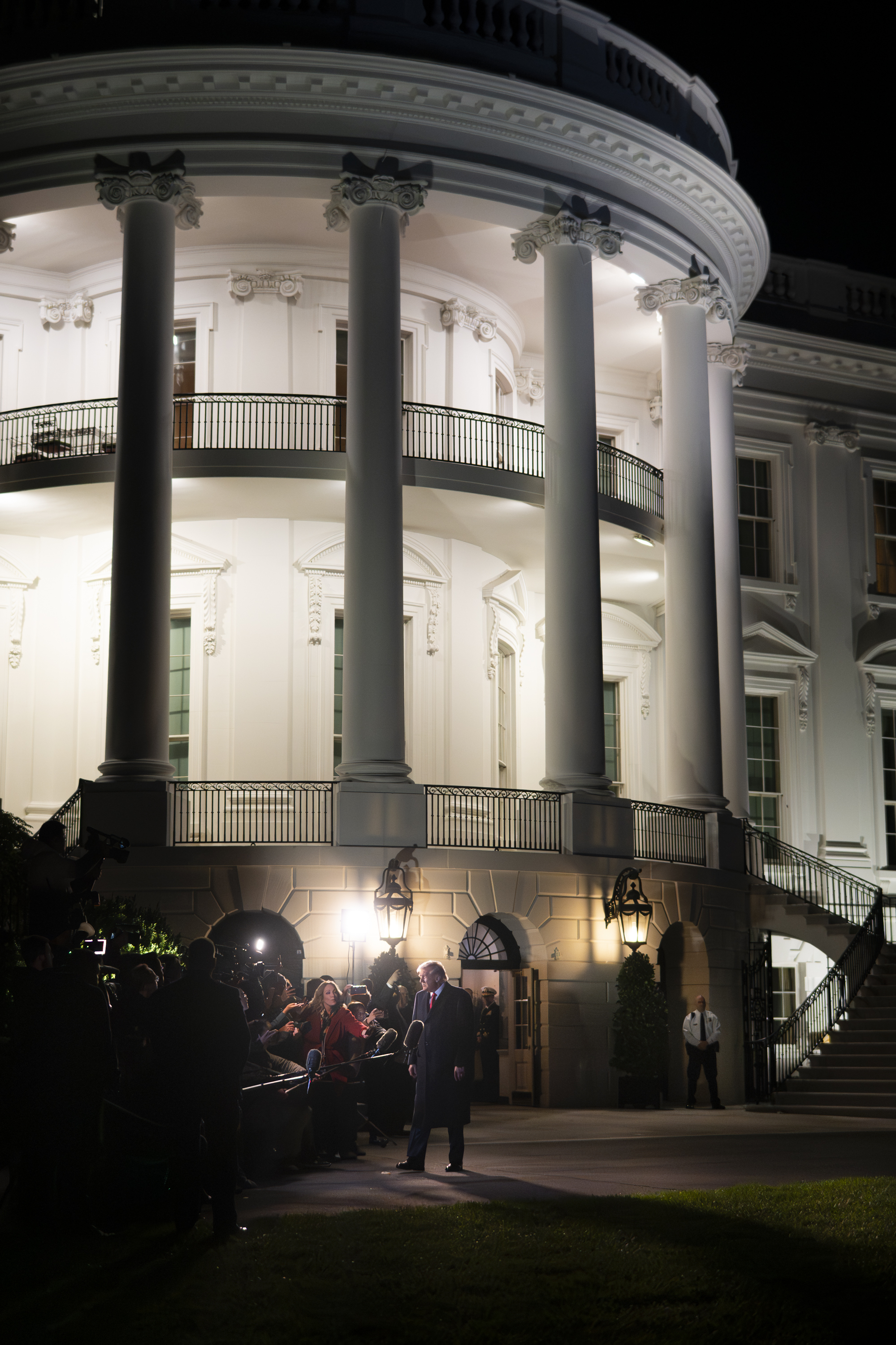 President Donald Trump boards Marine One on the South Lawn of the White ...