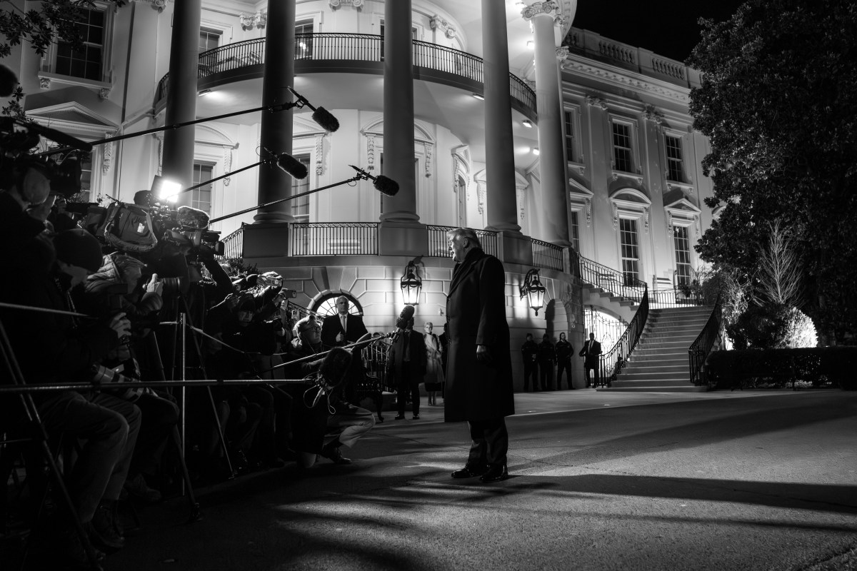 President Donald Trump boards Marine One on the South Lawn of the White ...